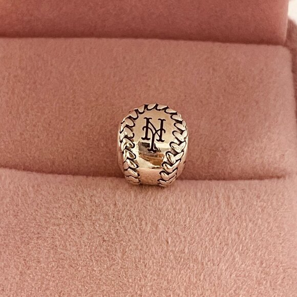 Pandora | Jewelry | Rare Pandora Ny Mets Mlb Retired Logo Baseball ...